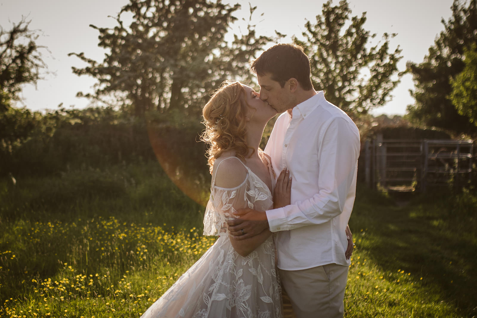Golden Hour Wedding Photos: What It Is and Why You’ll Love It - Hannah ...